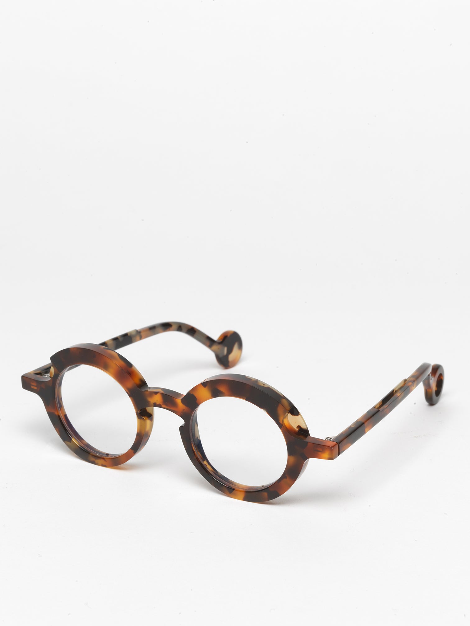 Theo – Page 2 – I Visionari