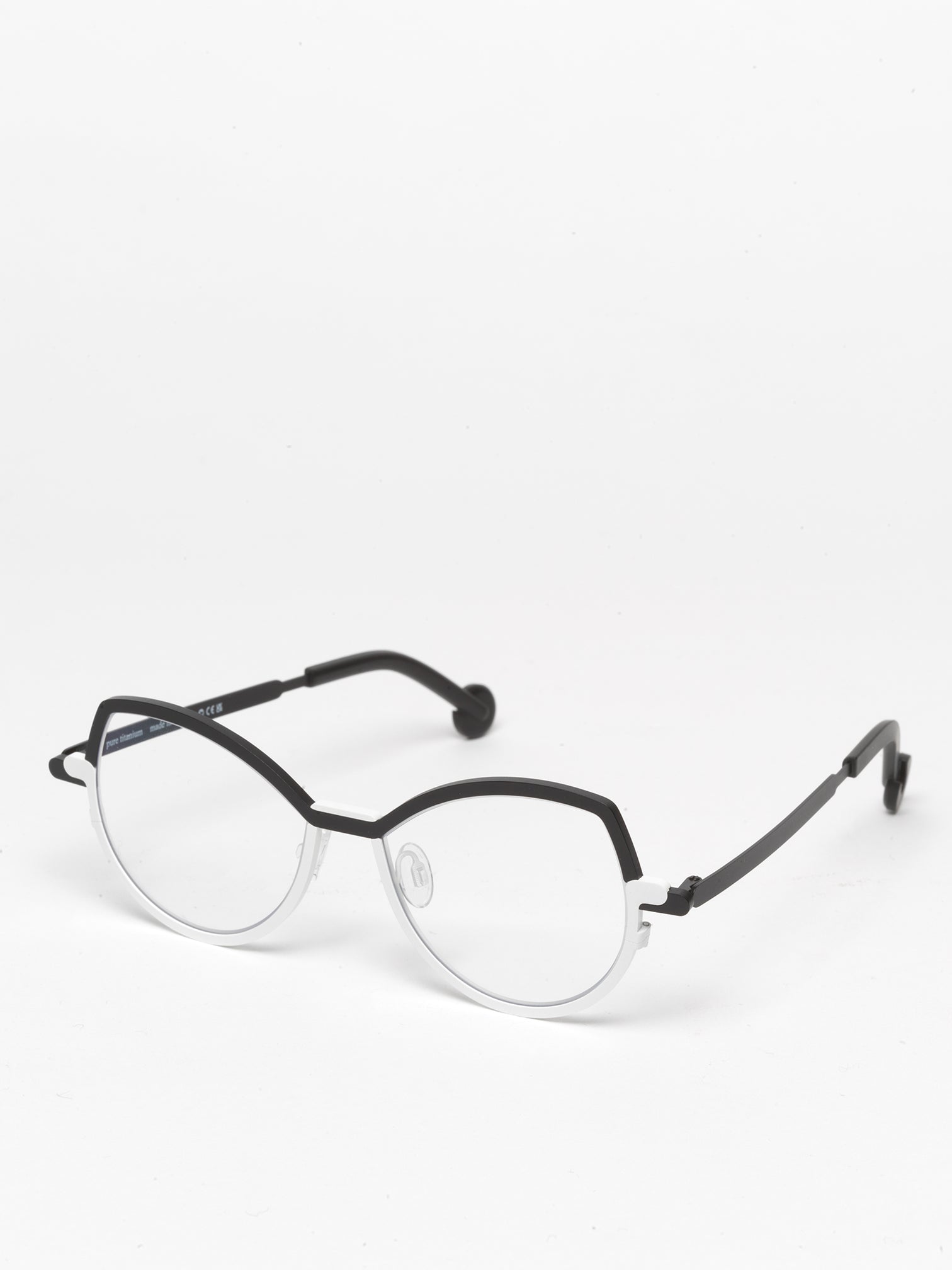 Theo – Page 2 – I Visionari